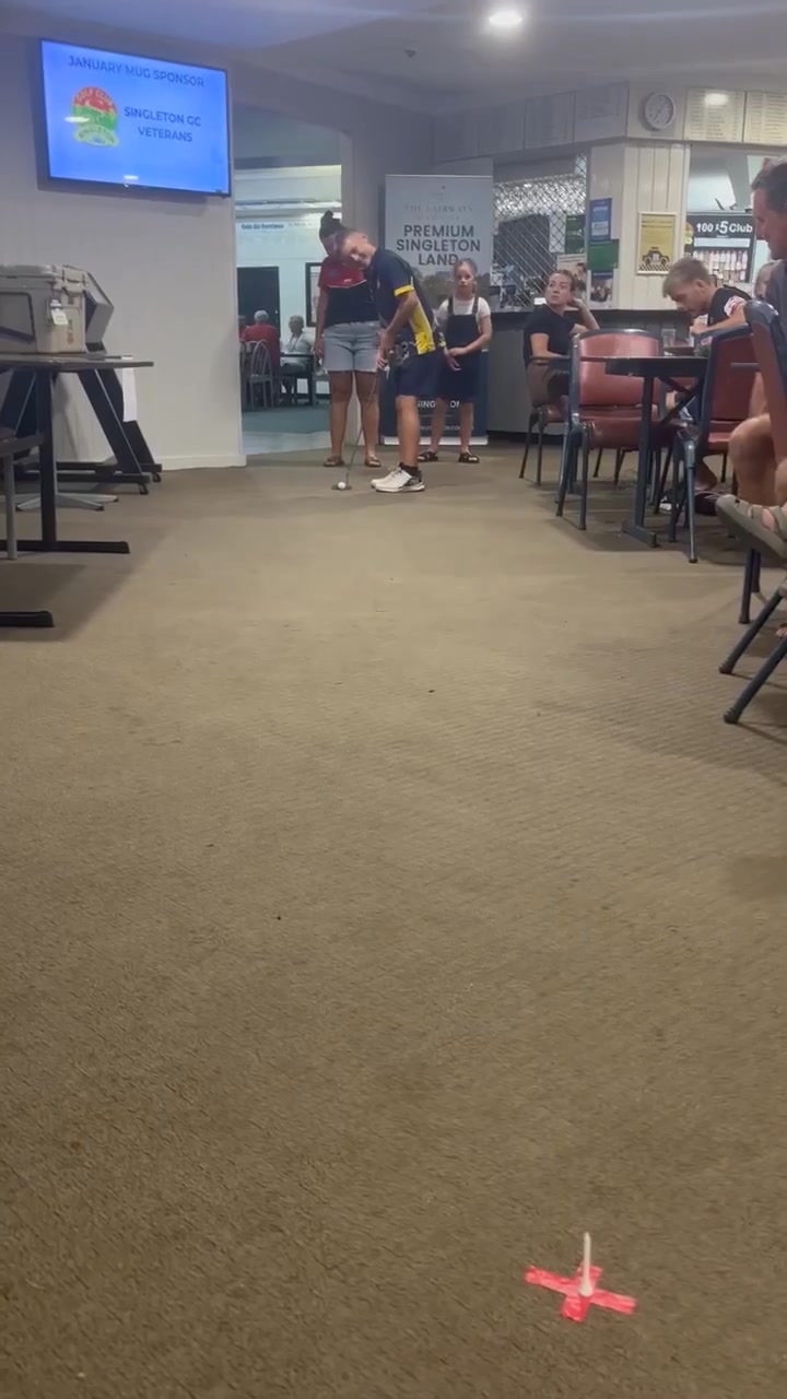 Friday Raffles and Putt for Cash at Singleton Golf Club